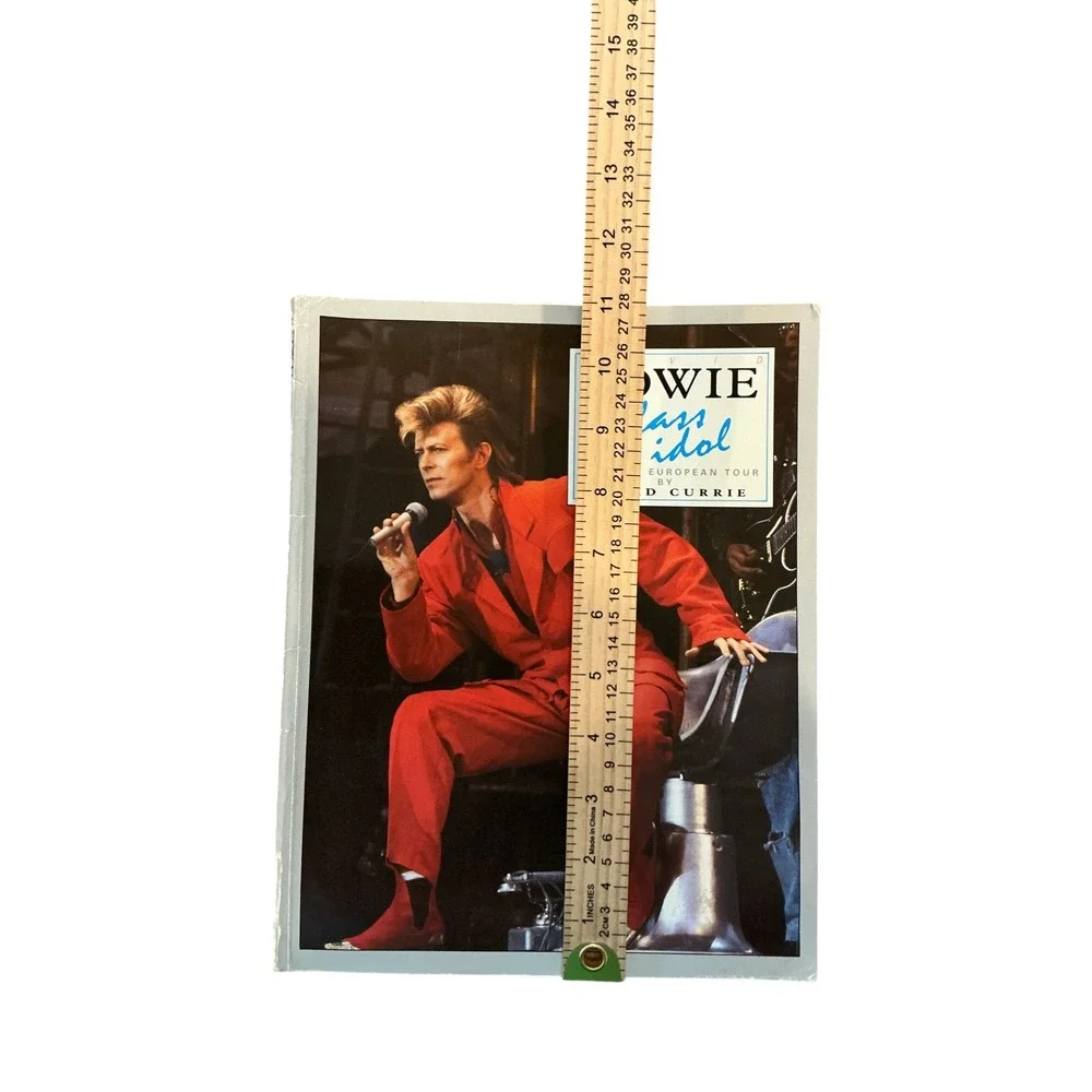 Omnibus Press | Accents | David Bowie Glass Idol 987 European Tour Book ...